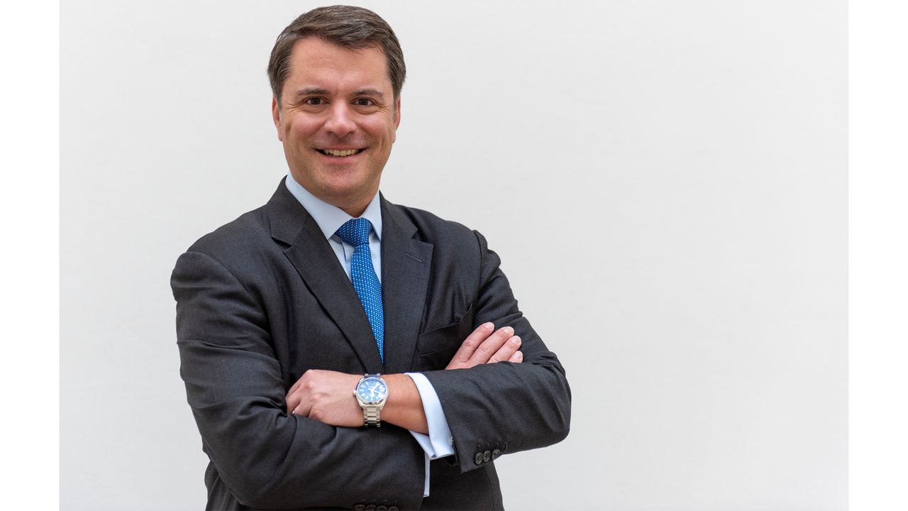 Dynamic between insurers & reinsurers adjust for capacity shortfall 1 ...